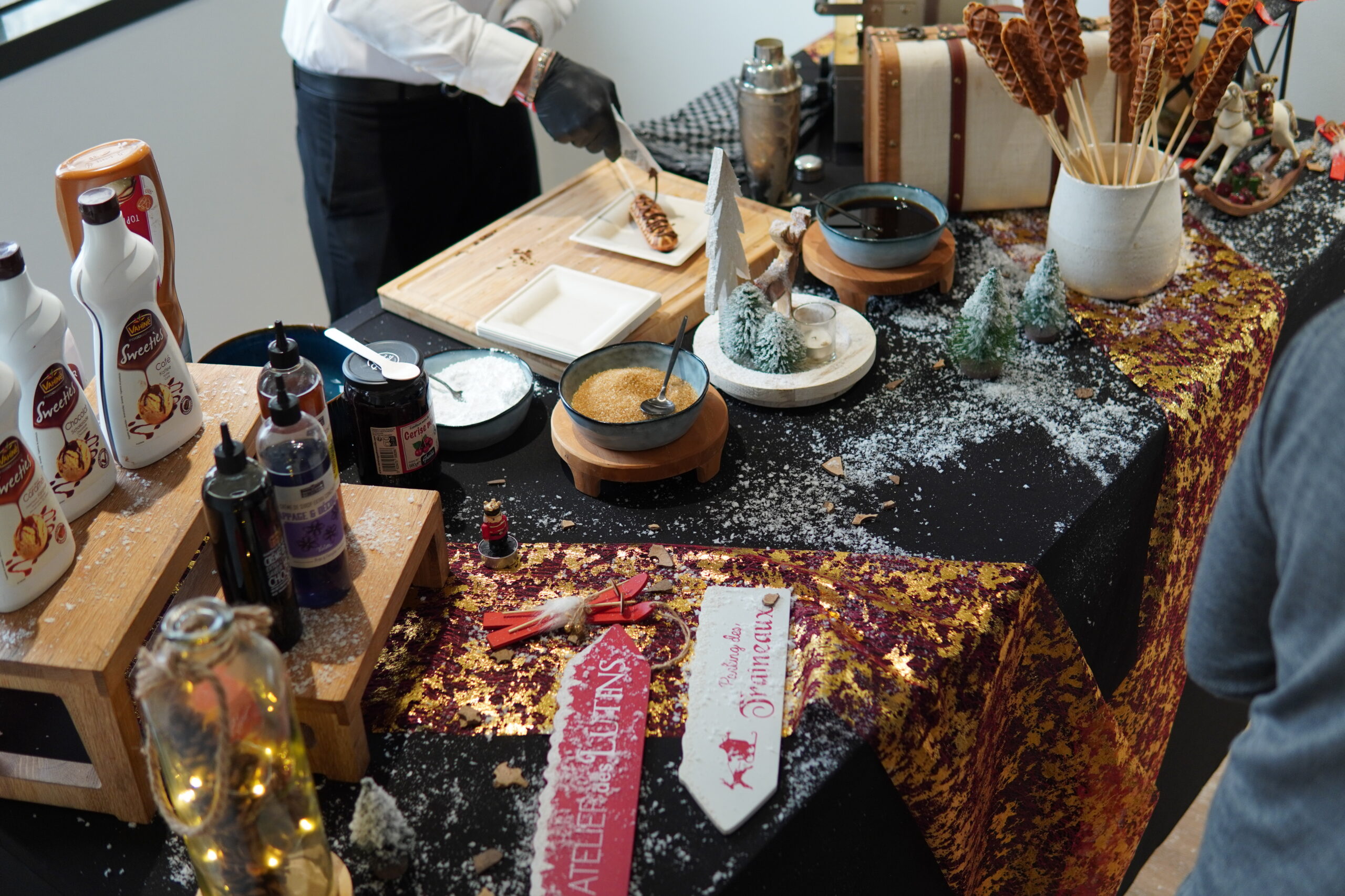 5 Food Stations to Elevate Your Corporate Holiday Party
